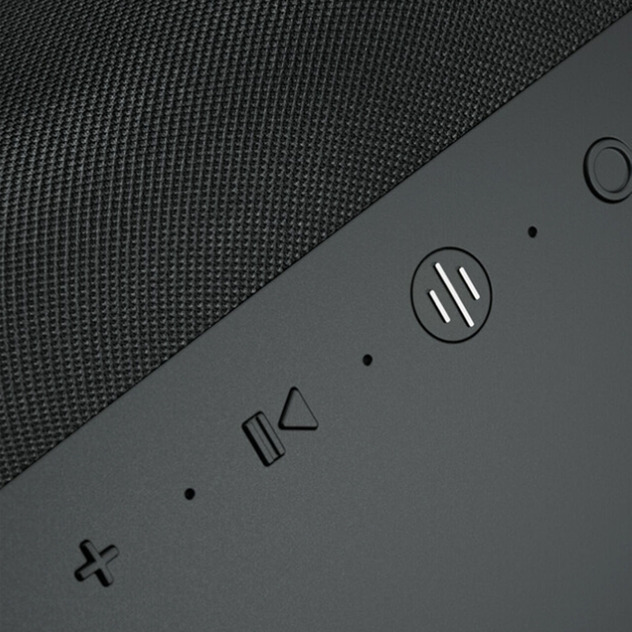 Bowers & Wilkins Zeppelin Review: The Beauty Of Sound - Speaker Feed