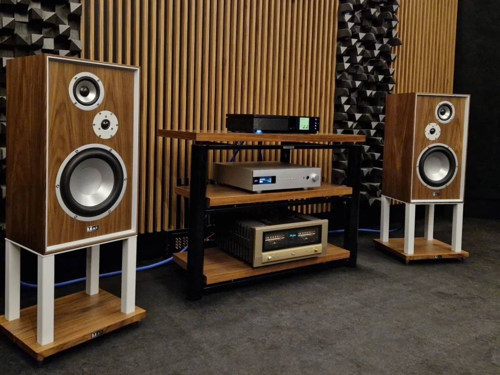 Leak Sandwich 250 Review: Old-School HiFi!